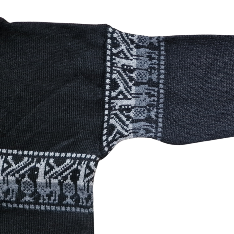 Černý svetr s límečkem – vel. XL | Cestujeme po Peru